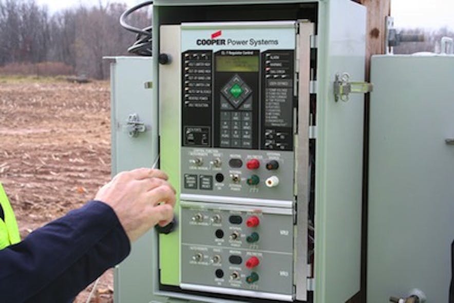 Voltage regulators from Cooper Power Systems | Utility Products